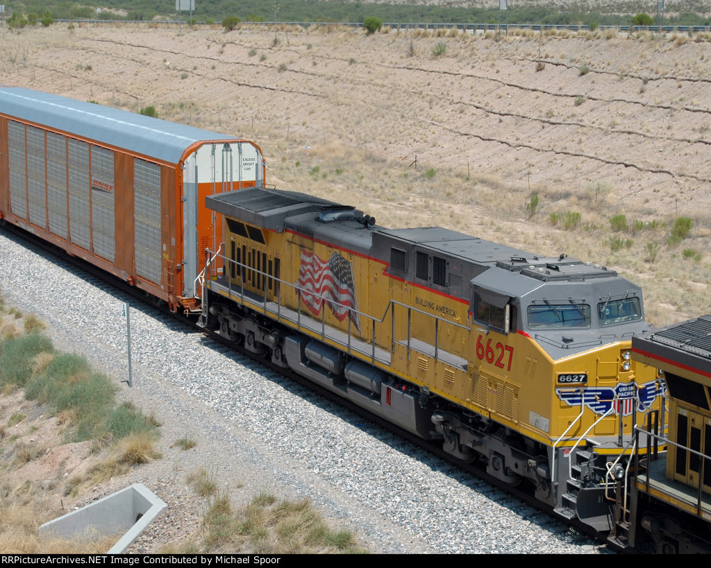 Newishly painted UP 6627 heading towards Benson